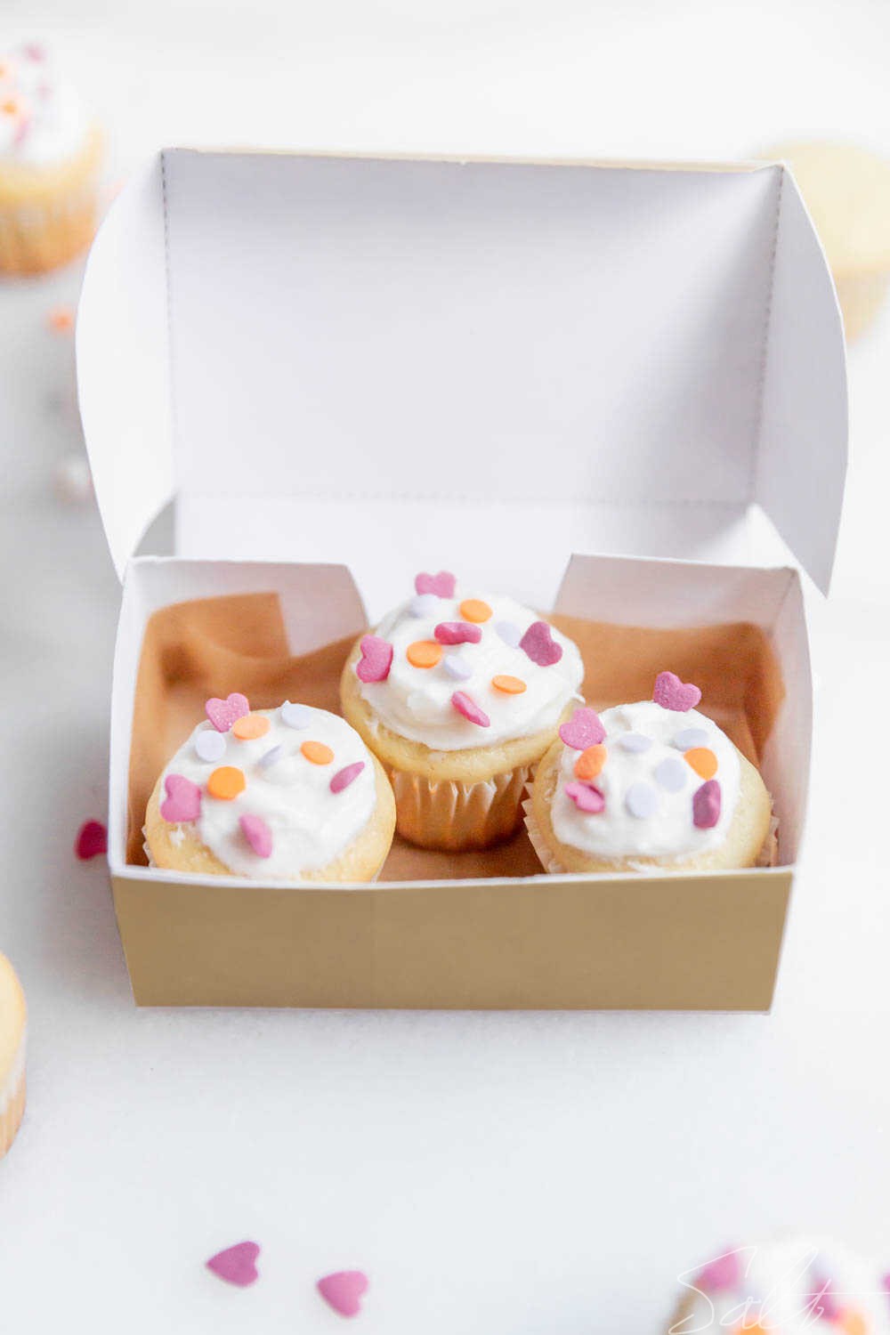 Ted Lasso's Higgins' mini cupcakes - Salt Harvest Creatives